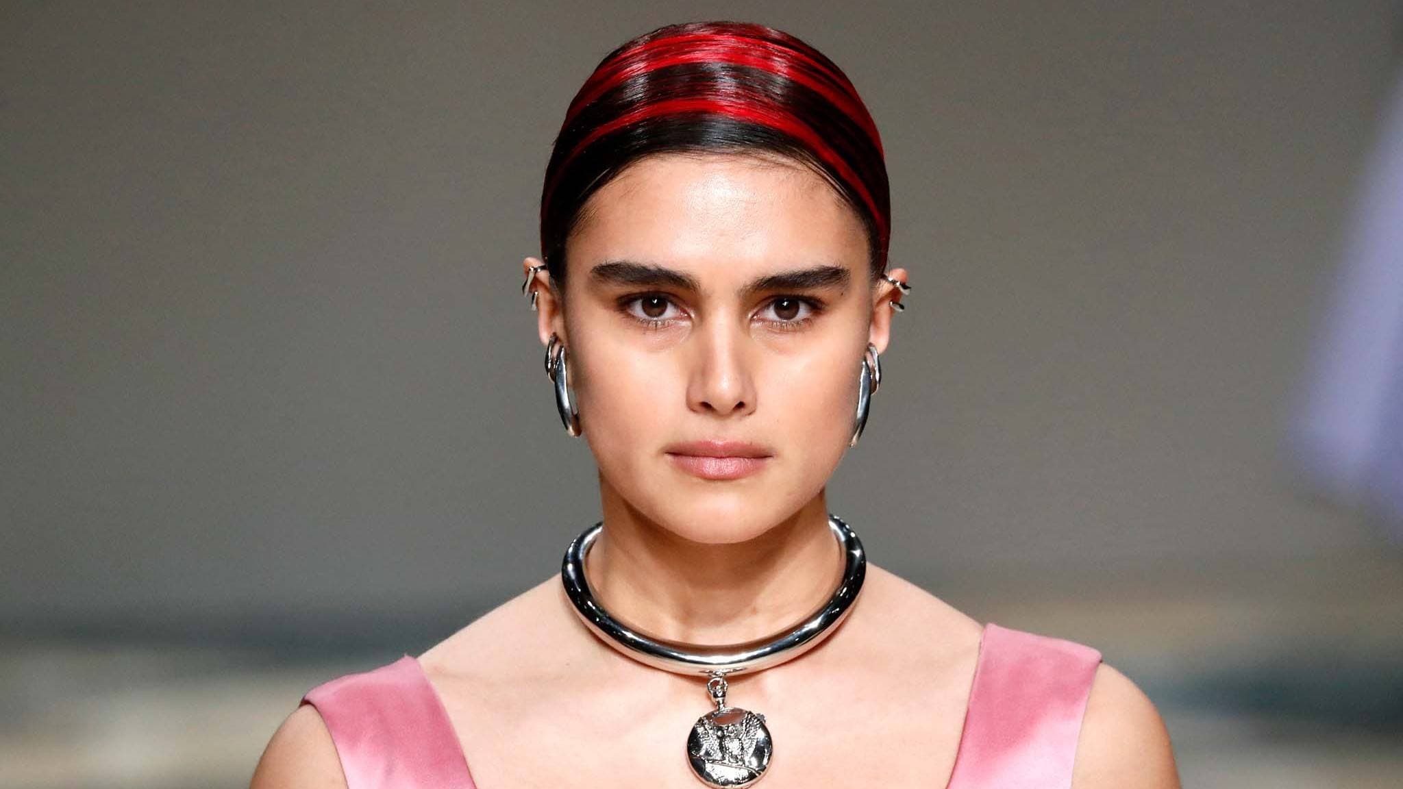 Peinados Con Mechas Rojas Para Cabello Oscuro